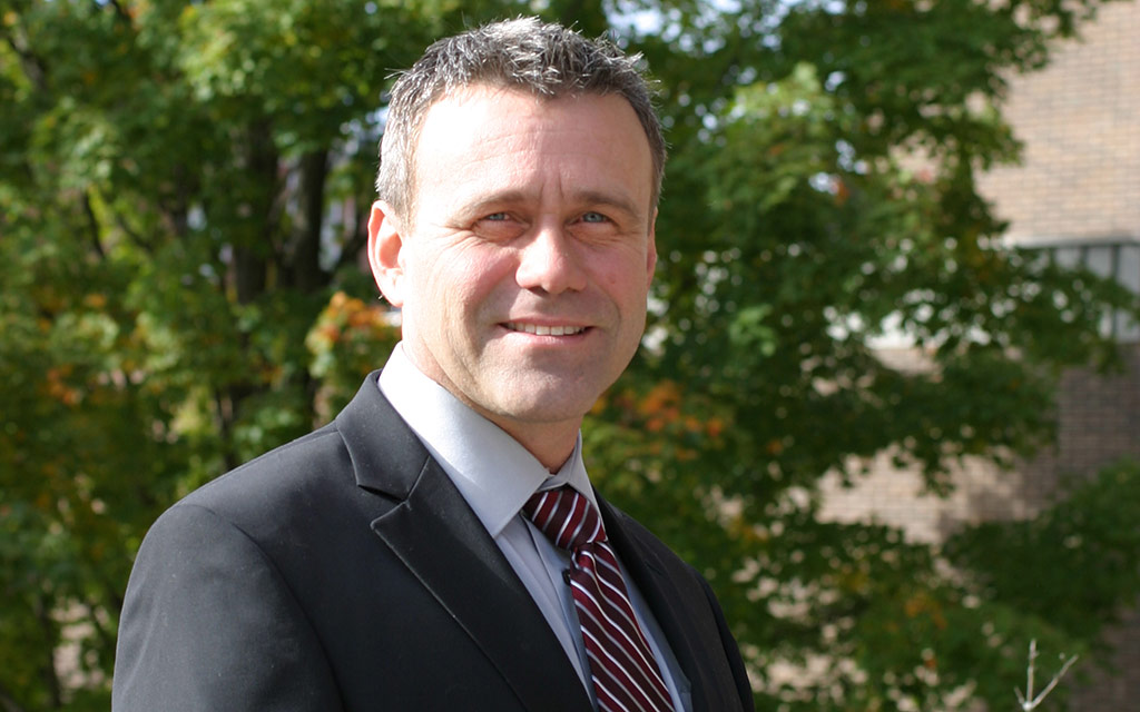 Geomicrobiology Expert Yuri Gorby Joins Rensselaer as Blitman Professor ...